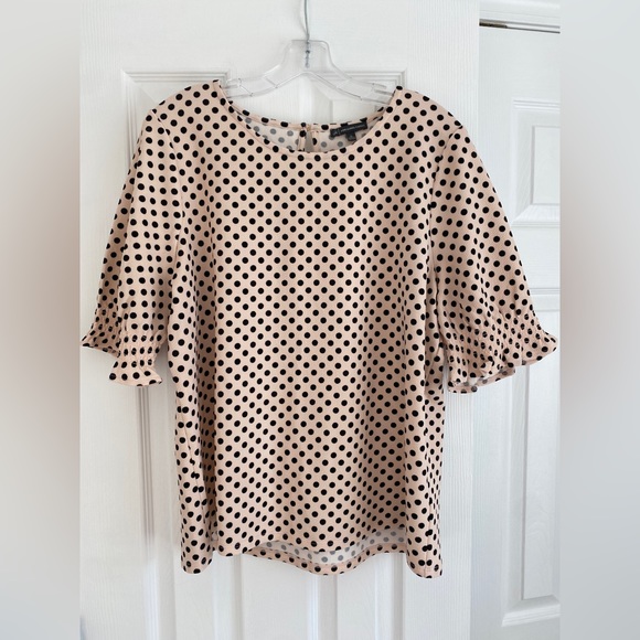 Adrianna Papell | Tops | Adrianna Papell Cream Black Polka Dot Knit ...